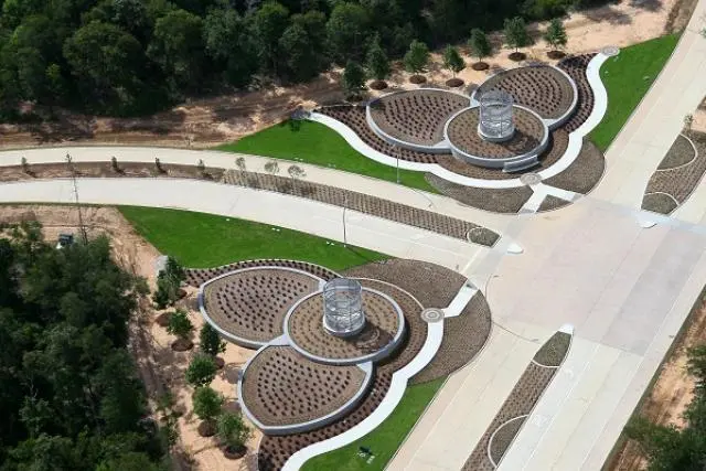 Regions and Neighborhoods: Booming Business Hub Undergoing a Major ...